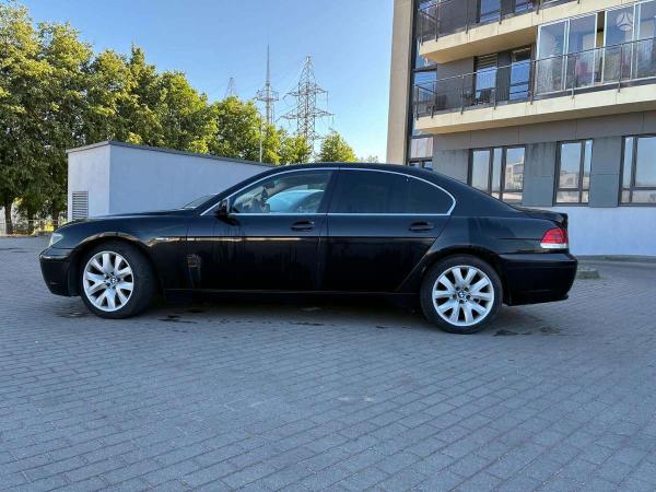Black BMW 730 2004 in Vilnius, with an engine capacity of 2.99 L and mileage of 350 thousand km for 1750 €, photo 4 on AUTOMOTO.COM.LV