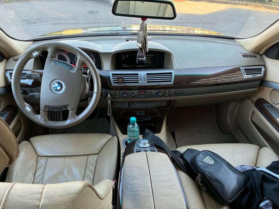 Melns BMW 730 2004 Viļņa, ar dzinēja tilpumu 2.99 L un nobraukumu 350 tūkst. km par 1750 €, foto 11 vietnē AUTOMOTO.COM.LV