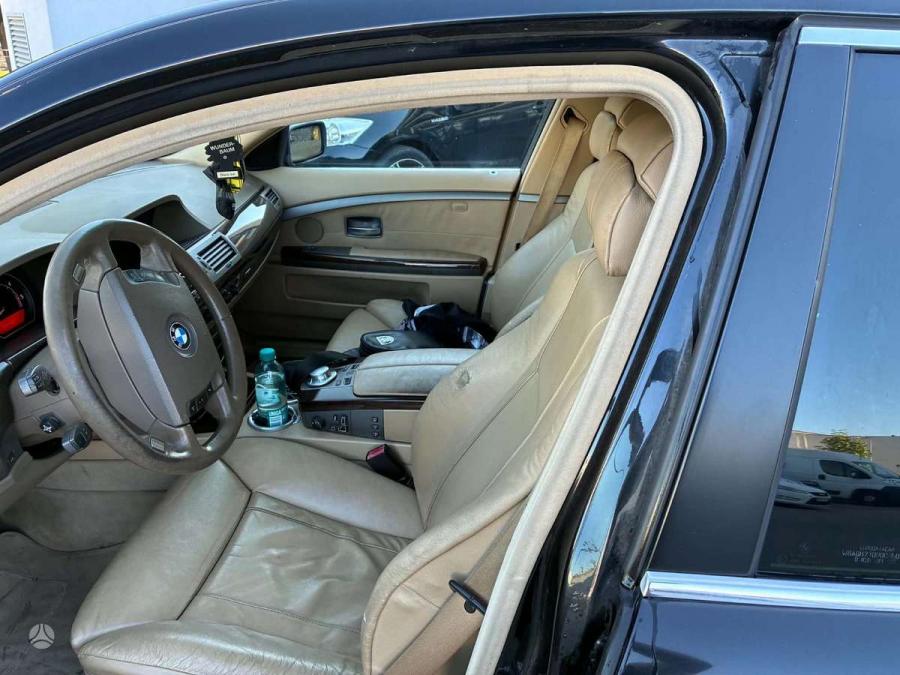 Melns BMW 730 2004 Viļņa, ar dzinēja tilpumu 2.99 L un nobraukumu 350 tūkst. km par 1750 €, foto 12 vietnē AUTOMOTO.COM.LV