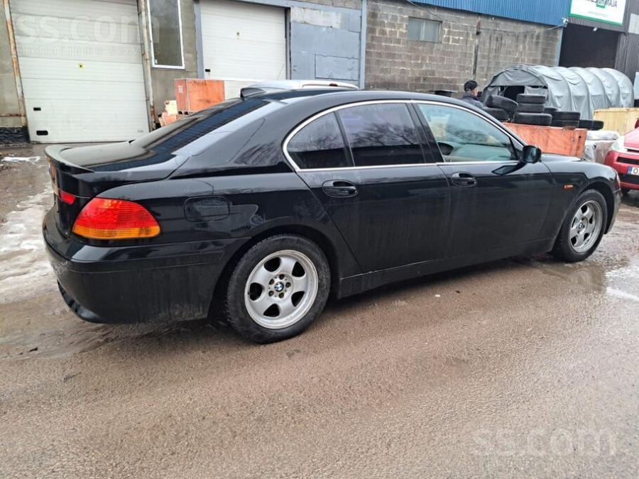Black BMW 730 2004 in Riga, with an engine capacity of 3.00 L and mileage of 0 thousand km for 2650 €, photo 4 on AUTOMOTO.COM.LV