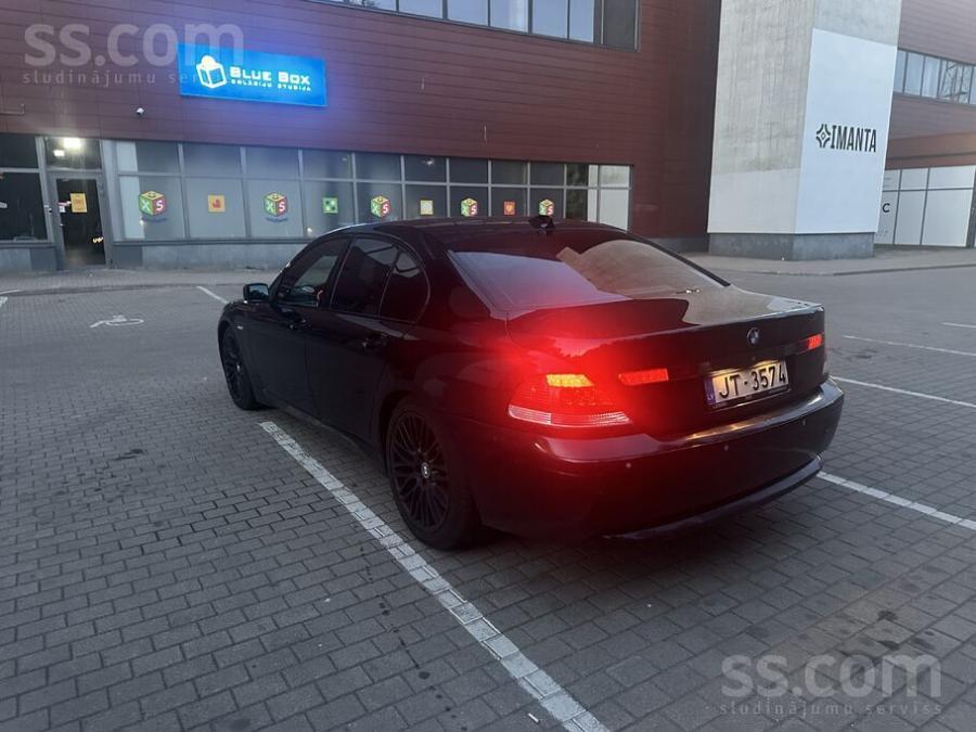 Melns BMW 730 2004 Rīga, ar dzinēja tilpumu 3.00 L un nobraukumu 306 tūkst. km par 3500 €, foto 7 vietnē AUTOMOTO.COM.LV
