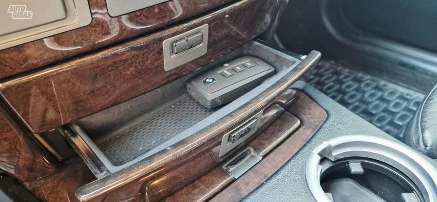 Melns BMW 730 2004 Kauņa, ar dzinēja tilpumu 3.00 L un nobraukumu 392 tūkst. km par 2500 €, foto 14 vietnē AUTOMOTO.COM.LV