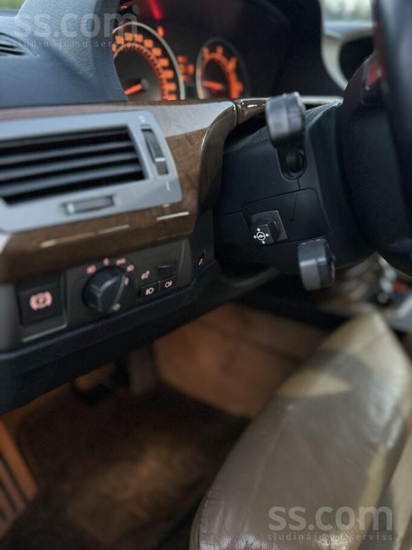 Melns BMW 730 2004 Rīga, ar dzinēja tilpumu 3.00 L un nobraukumu 342 tūkst. km par 4200 €, foto 6 vietnē AUTOMOTO.COM.LV