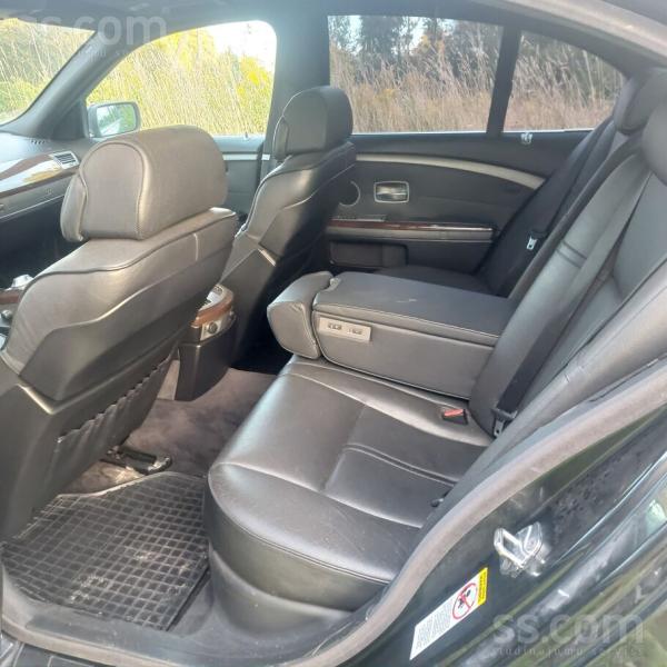 Melns BMW 730 2004 Ludza, ar dzinēja tilpumu 3.00 L un nobraukumu 503 tūkst. km par 1500 €, foto 5 vietnē AUTOMOTO.COM.LV