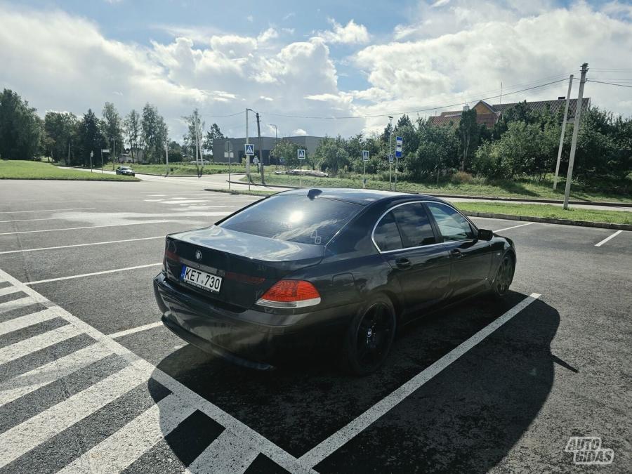 Melns BMW 730 2004 Kauņa, ar dzinēja tilpumu 3.00 L un nobraukumu 470 tūkst. km par 1999 €, foto 5 vietnē AUTOMOTO.COM.LV