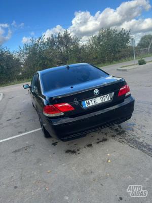 Melns BMW 730 2004 Panevēža, ar dzinēja tilpumu 3.00 L un nobraukumu 440 tūkst. km par 3500 €, foto  vietnē AUTOMOTO.COM.LV