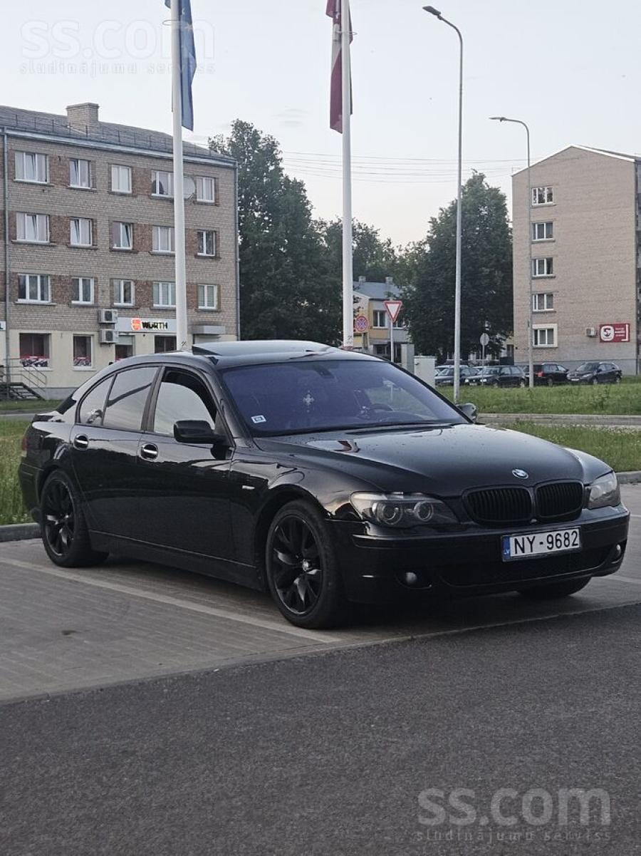 Black BMW 730 2005 in Rezekne, with an engine capacity of 3.00 L and mileage of 391 thousand km for 4300 €, photo 1 on AUTOMOTO.COM.LV