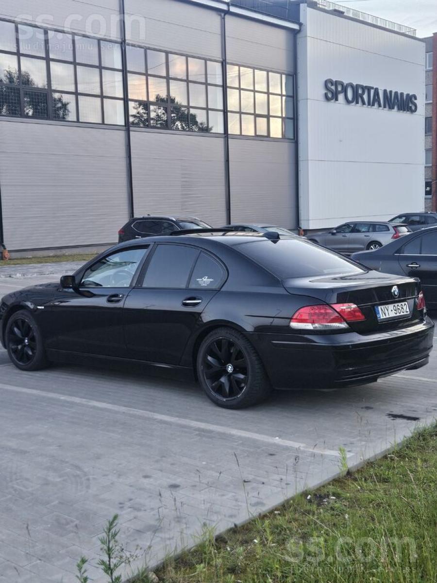 Black BMW 730 2005 in Rezekne, with an engine capacity of 3.00 L and mileage of 391 thousand km for 4300 €, photo 5 on AUTOMOTO.COM.LV