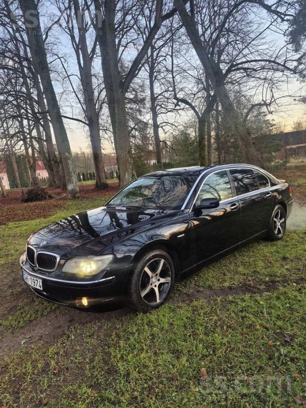Black BMW 730 2005 in Tukums, with an engine capacity of 3.00 L and mileage of 390 thousand km for 4700 €, photo 1 on AUTOMOTO.COM.LV