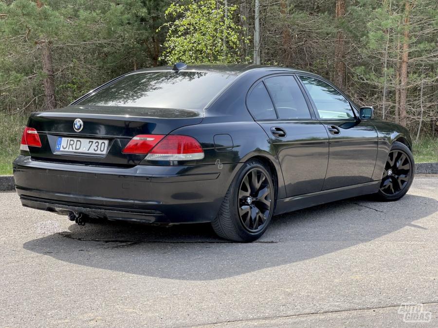 Melns BMW 730 2005 Šauļi, ar dzinēja tilpumu 3.00 L un nobraukumu 380 tūkst. km par 2550 €, foto 5 vietnē AUTOMOTO.COM.LV