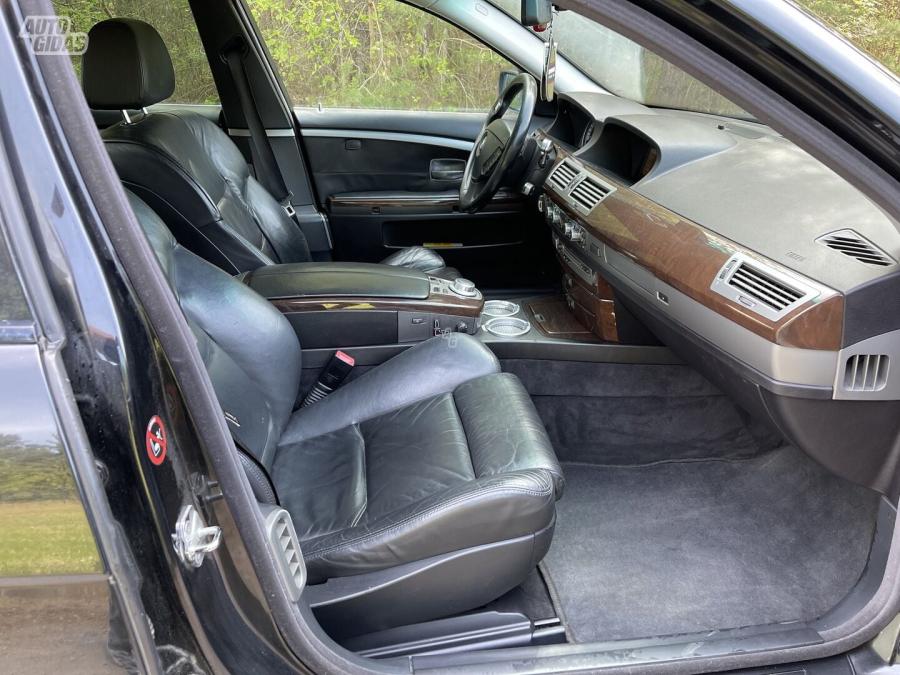 Melns BMW 730 2005 Šauļi, ar dzinēja tilpumu 3.00 L un nobraukumu 380 tūkst. km par 2550 €, foto 14 vietnē AUTOMOTO.COM.LV
