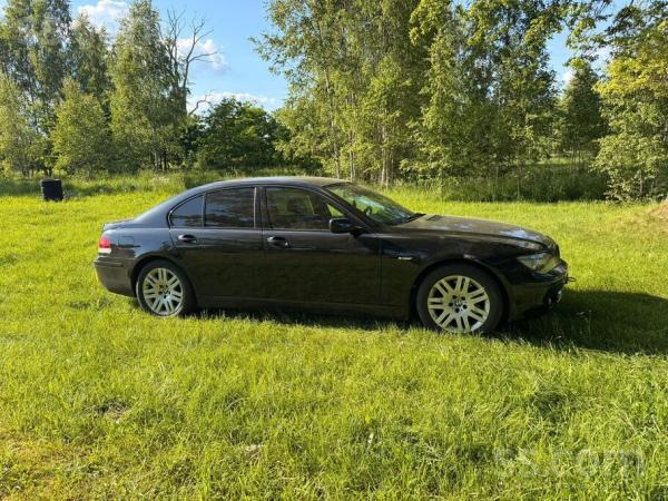 Melns BMW 730 2005 Daugavpils, ar dzinēja tilpumu 3.00 L un nobraukumu 4 tūkst. km par 2600 €, foto 3 vietnē AUTOMOTO.COM.LV