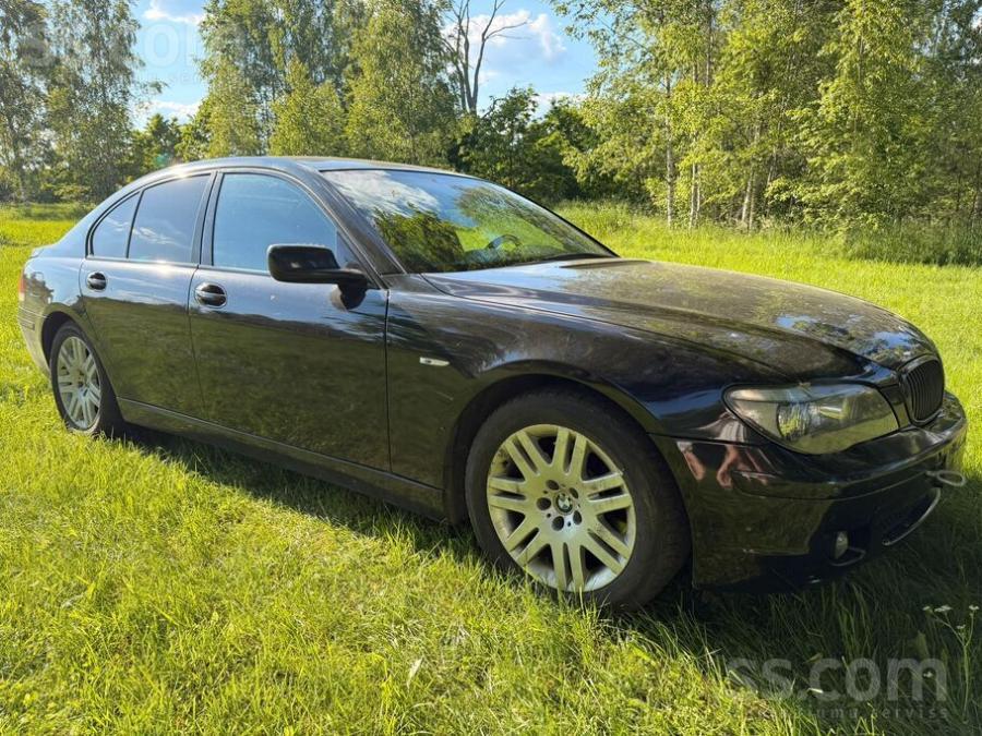 Melns BMW 730 2005 Daugavpils, ar dzinēja tilpumu 3.00 L un nobraukumu 4 tūkst. km par 2600 €, foto 5 vietnē AUTOMOTO.COM.LV
