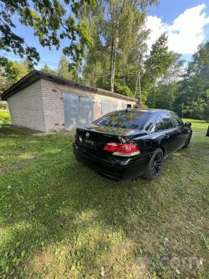 Melns BMW 730 2005 Daugavpils, ar dzinēja tilpumu 3.00 L un nobraukumu 4 tūkst. km par 2600 €, foto 11 vietnē AUTOMOTO.COM.LV