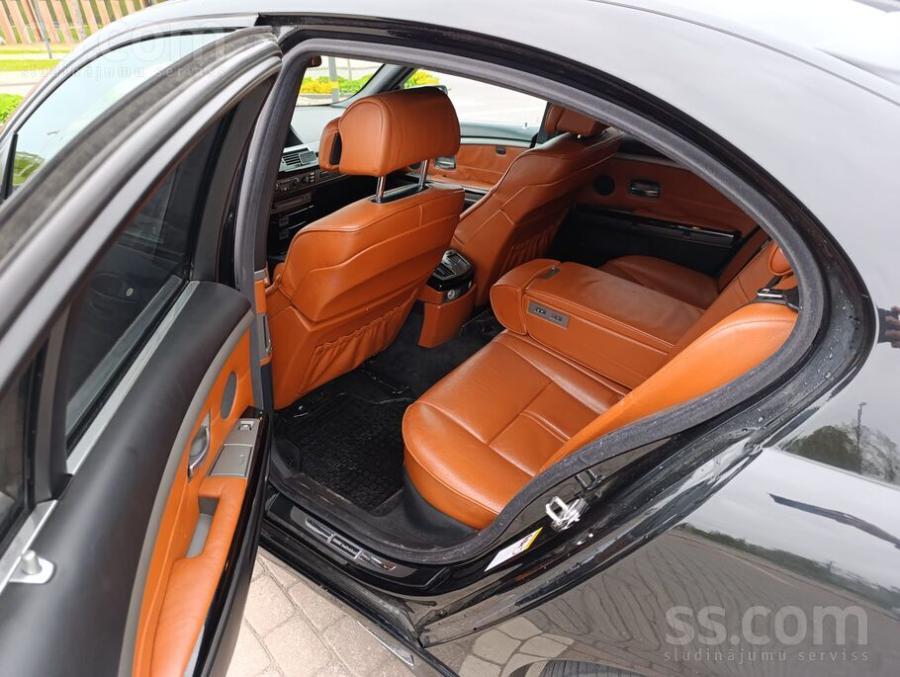 Melns BMW 730 2005 Ventspils, ar dzinēja tilpumu 3.00 L un nobraukumu 354 tūkst. km par 3750 €, foto 14 vietnē AUTOMOTO.COM.LV