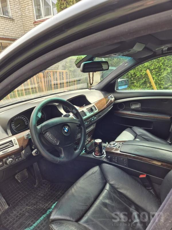 Black BMW 730 2005 in Liepaja, with an engine capacity of 3.00 L and mileage of 420 thousand km for 4300 €, photo 10 on AUTOMOTO.COM.LV