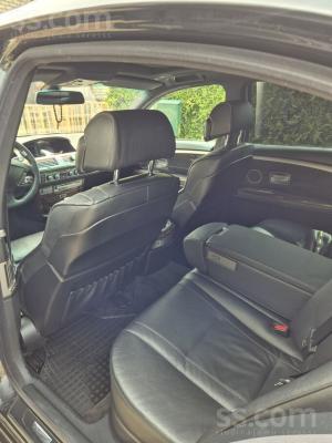 Melns BMW 730 2005 Liepāja, ar dzinēja tilpumu 3.00 L un nobraukumu 420 tūkst. km par 4300 €, foto 13 vietnē AUTOMOTO.COM.LV