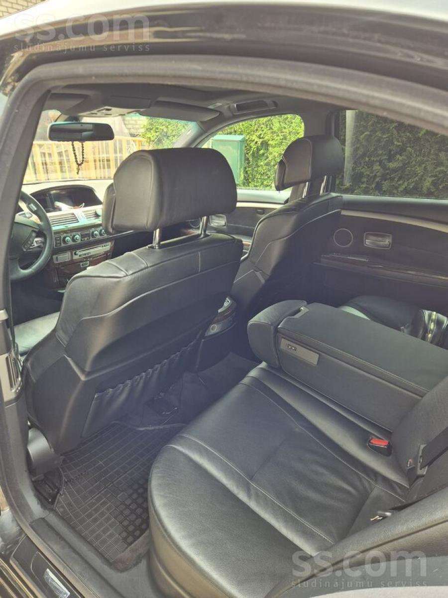 Melns BMW 730 2005 Liepāja, ar dzinēja tilpumu 3.00 L un nobraukumu 420 tūkst. km par 4300 €, foto 13 vietnē AUTOMOTO.COM.LV