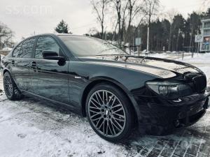 Black BMW 730 2005 in Riga, with an engine capacity of 3.00 L and mileage of 345 thousand km for 3750 €, photo 4 on AUTOMOTO.COM.LV