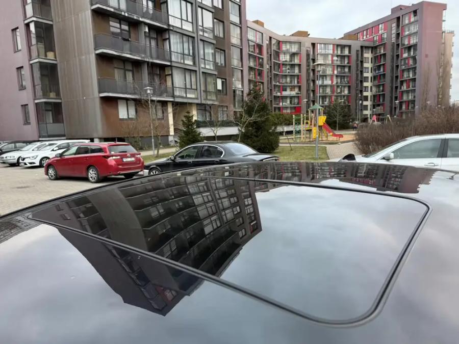 Black BMW 730 2005 in Riga, with an engine capacity of 3.00 L and mileage of 396 thousand km for 3990 €, photo 3 on AUTOMOTO.COM.LV