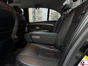 Black BMW 730 2005 in Riga, with an engine capacity of 3.00 L and mileage of 396 thousand km for 3990 €, photo 14 on AUTOMOTO.COM.LV