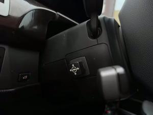Black BMW 730 2005 in Riga, with an engine capacity of 3.00 L and mileage of 396 thousand km for 3990 €, photo 25 on AUTOMOTO.COM.LV