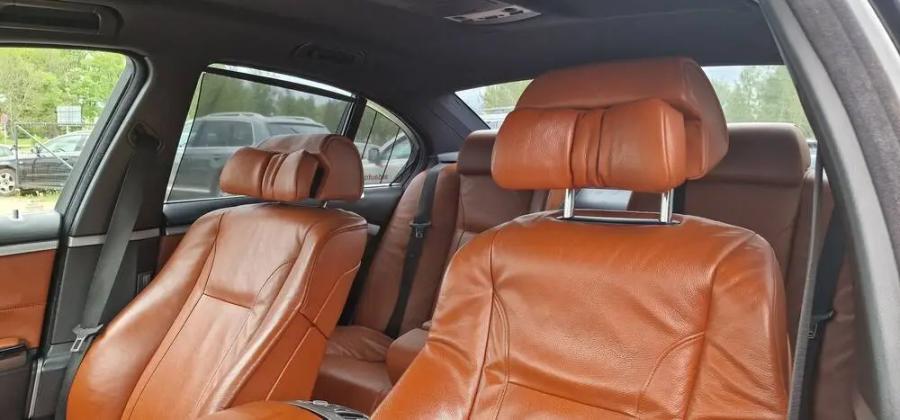 Black BMW 730 2005 in Valmiera, with an engine capacity of 3.00 L and mileage of 283 thousand km for 4400 €, photo 13 on AUTOMOTO.COM.LV