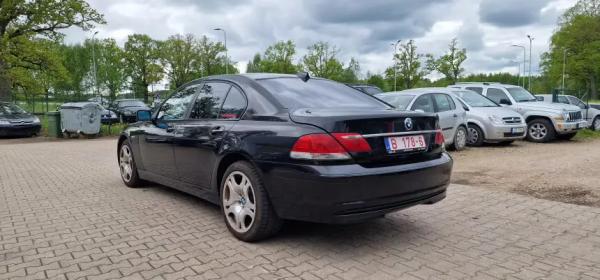 Melns BMW 730 2005 Valmiera, ar dzinēja tilpumu 3.00 L un nobraukumu 275 tūkst. km par 5600 €, foto 4 vietnē AUTOMOTO.COM.LV