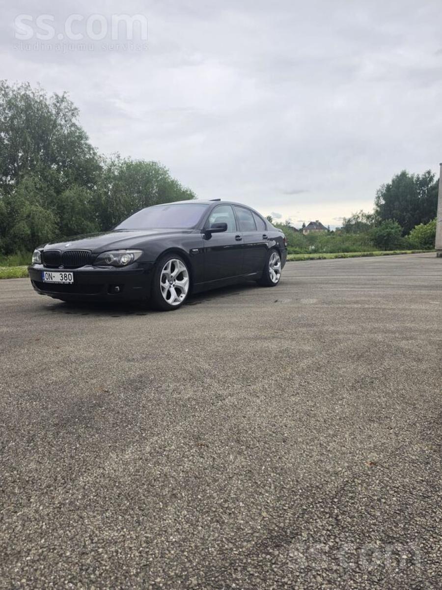 Melns BMW 730 2005 Bauska, ar dzinēja tilpumu 3.00 L un nobraukumu 285 tūkst. km par 7300 €, foto 3 vietnē AUTOMOTO.COM.LV