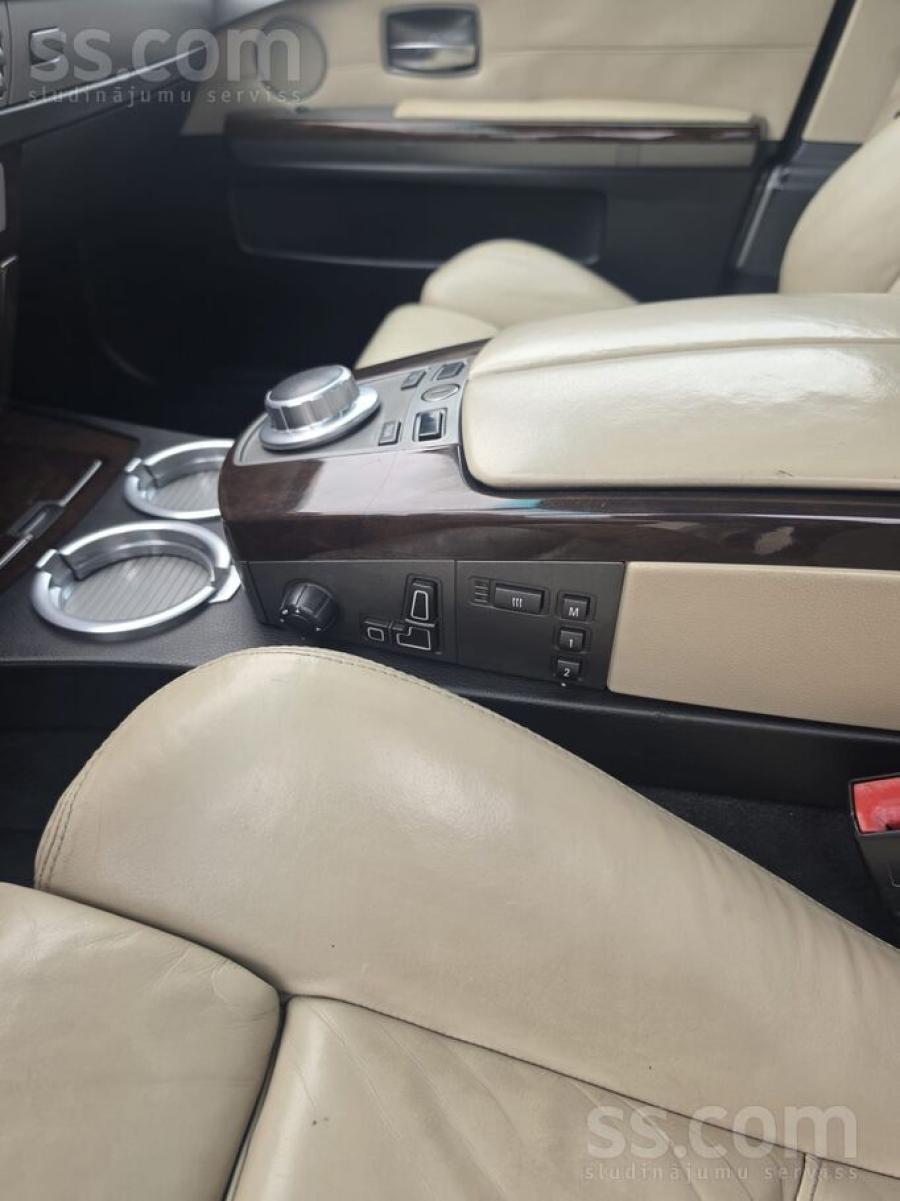 Melns BMW 730 2005 Bauska, ar dzinēja tilpumu 3.00 L un nobraukumu 285 tūkst. km par 7300 €, foto 9 vietnē AUTOMOTO.COM.LV