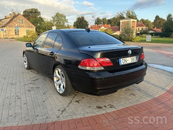 BMW 730 2005 in Bauska on AUTOMOTO.COM.LV Black BMW 730 2005 in Bauska, with an engine capacity of 3.00 L and mileage of 284 thousand km for 6200 €, photo 3 on AUTOMOTO.COM.LV