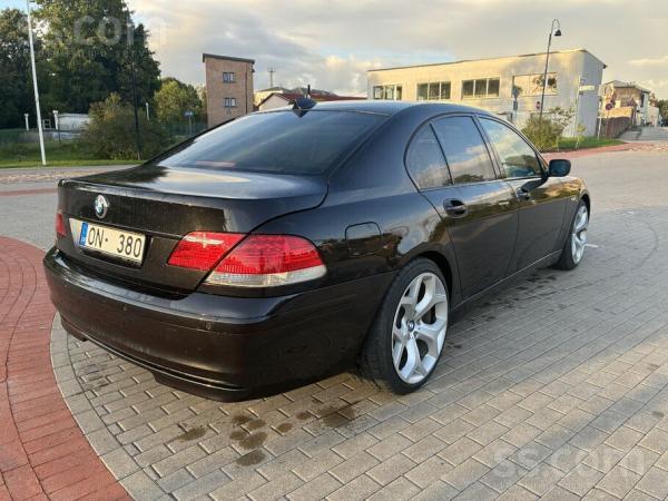 BMW 730 2005 in Bauska on AUTOMOTO.COM.LV Black BMW 730 2005 in Bauska, with an engine capacity of 3.00 L and mileage of 284 thousand km for 6200 €, photo 4 on AUTOMOTO.COM.LV