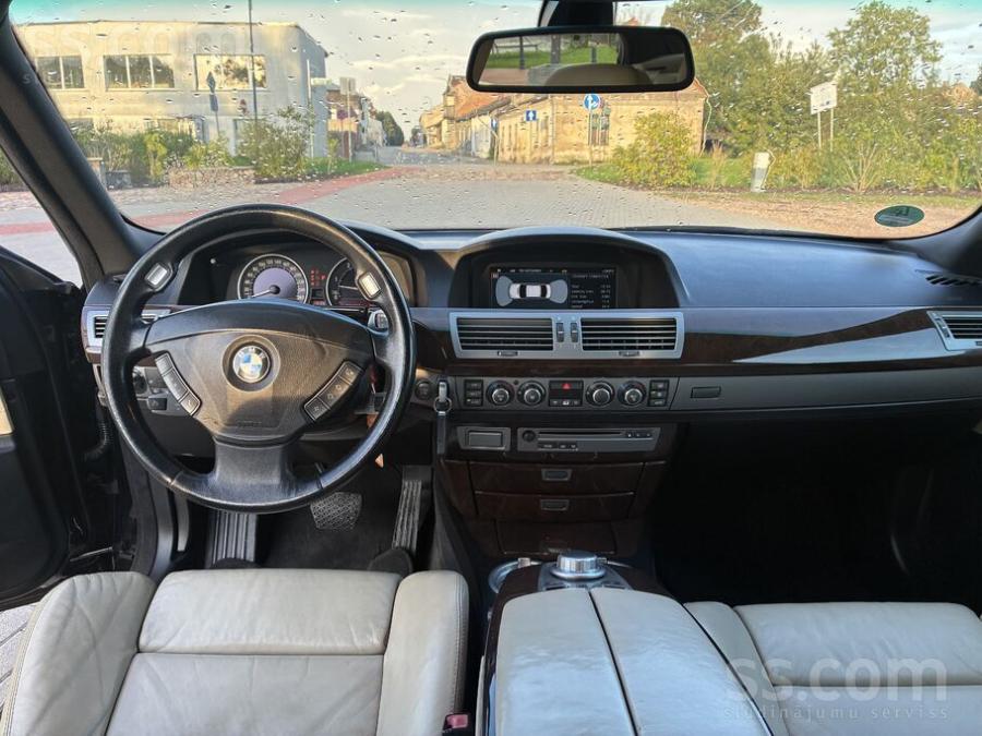 Black BMW 730 2005 in Bauska, with an engine capacity of 3.00 L and mileage of 284 thousand km for 6200 €, photo 6 on AUTOMOTO.COM.LV