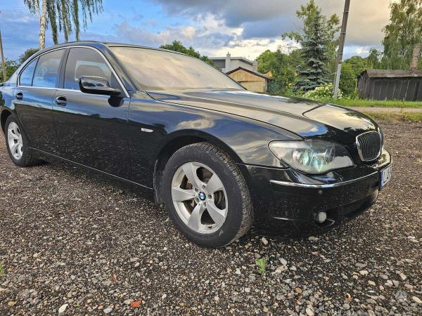 Melns BMW 730 2005 Kauņa, ar dzinēja tilpumu 3.00 L un nobraukumu 426 tūkst. km par 3350 €, foto 3 vietnē AUTOMOTO.COM.LV