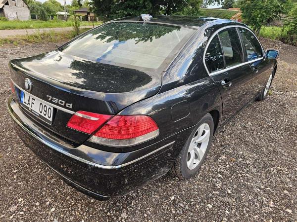 Melns BMW 730 2005 Kauņa, ar dzinēja tilpumu 3.00 L un nobraukumu 426 tūkst. km par 3350 €, foto 8 vietnē AUTOMOTO.COM.LV