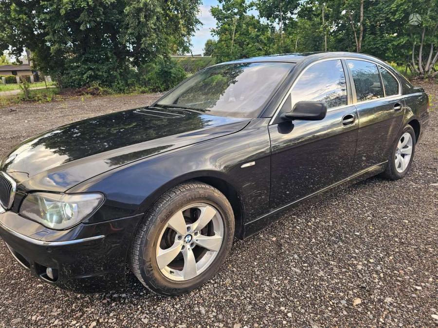 Черный БМВ 730 2005 в Каунас, объемом двигателя 3.00 л и пробегом 426 тыс. км за 3350 €, фото 12 на AUTOMOTO.COM.LV