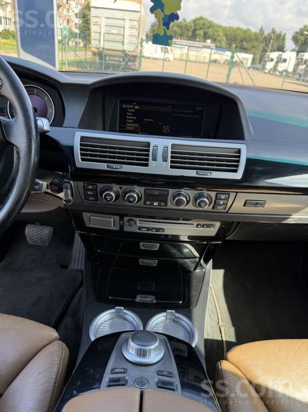 Melns BMW 730 2005 Liepāja, ar dzinēja tilpumu 3.00 L un nobraukumu 0 tūkst. km par 3150 €, foto 9 vietnē AUTOMOTO.COM.LV