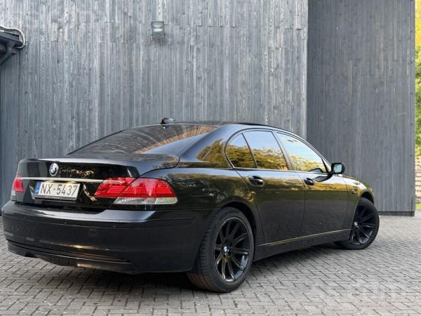 Melns BMW 730 2005 Talsi, ar dzinēja tilpumu 3.00 L un nobraukumu 438 tūkst. km par 3250 €, foto 1 vietnē AUTOMOTO.COM.LV