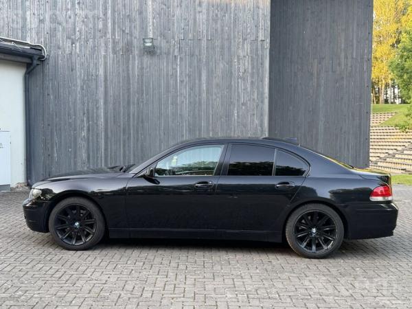 Melns BMW 730 2005 Talsi, ar dzinēja tilpumu 3.00 L un nobraukumu 438 tūkst. km par 3250 €, foto 7 vietnē AUTOMOTO.COM.LV