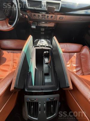 Melns BMW 730 2005 Ventspils, ar dzinēja tilpumu 3.00 L un nobraukumu 357 tūkst. km par 3500 €, foto 23 vietnē AUTOMOTO.COM.LV