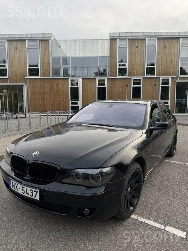 Black BMW 730 2005 in Saldus, with an engine capacity of 3.00 L and mileage of 439 thousand km for 3900 €, photo 6 on AUTOMOTO.COM.LV