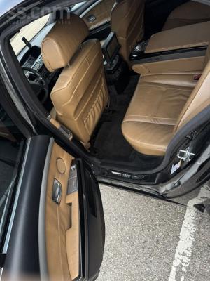 Melns BMW 730 2005 Saldus, ar dzinēja tilpumu 3.00 L un nobraukumu 439 tūkst. km par 3900 €, foto 13 vietnē AUTOMOTO.COM.LV