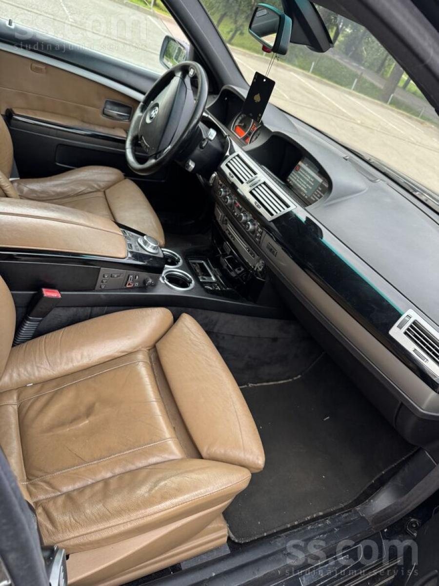 Melns BMW 730 2005 Saldus, ar dzinēja tilpumu 3.00 L un nobraukumu 439 tūkst. km par 3900 €, foto 14 vietnē AUTOMOTO.COM.LV