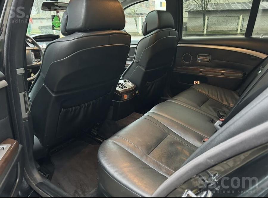 Melns BMW 730 2005 Daugavpils, ar dzinēja tilpumu 3.00 L un nobraukumu 0 tūkst. km par 2700 €, foto 19 vietnē AUTOMOTO.COM.LV