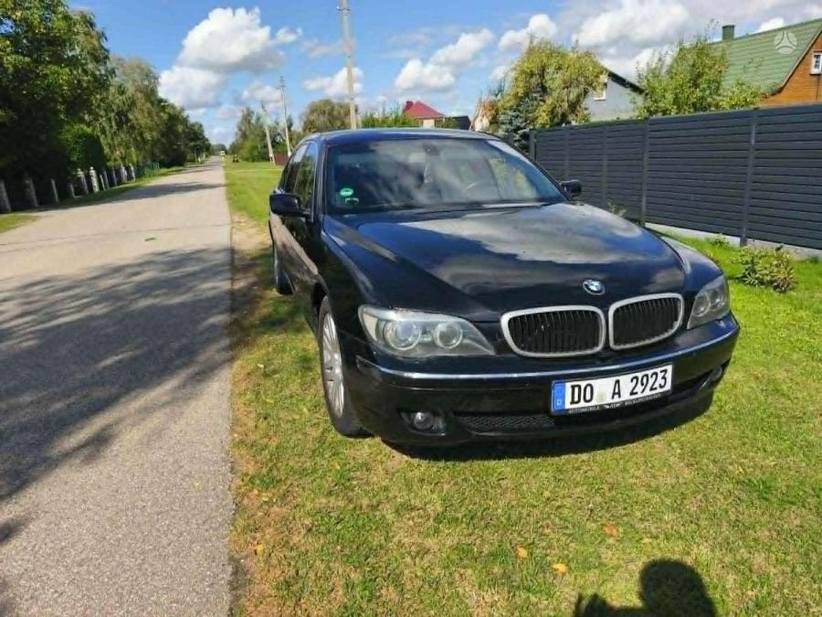 Melns BMW 730 2005 Kėdainiai, ar dzinēja tilpumu 2.99 L un nobraukumu 275 tūkst. km par 5549 €, foto 3 vietnē AUTOMOTO.COM.LV