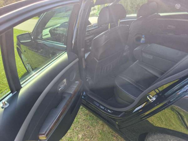 Melns BMW 730 2005 Kėdainiai, ar dzinēja tilpumu 2.99 L un nobraukumu 275 tūkst. km par 5549 €, foto 11 vietnē AUTOMOTO.COM.LV