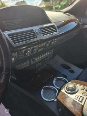 Melns BMW 730 2005 Kėdainiai, ar dzinēja tilpumu 2.99 L un nobraukumu 275 tūkst. km par 5549 €, foto 18 vietnē AUTOMOTO.COM.LV