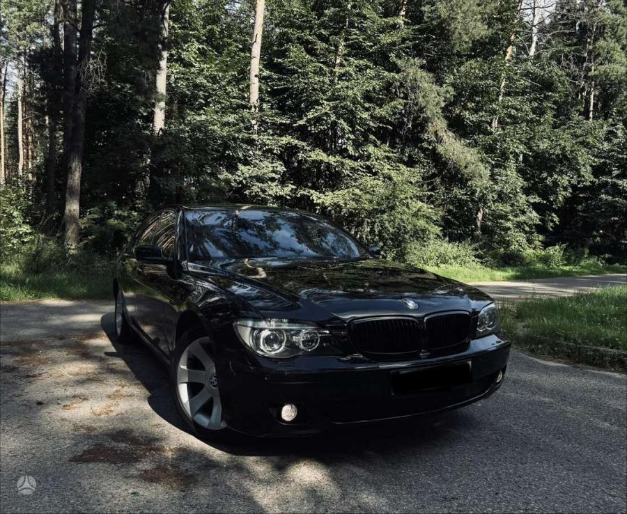 Black BMW 730 2005 in Vilnius, with an engine capacity of 0.00 L and mileage of 318 thousand km for 3200 €, photo 1 on AUTOMOTO.COM.LV