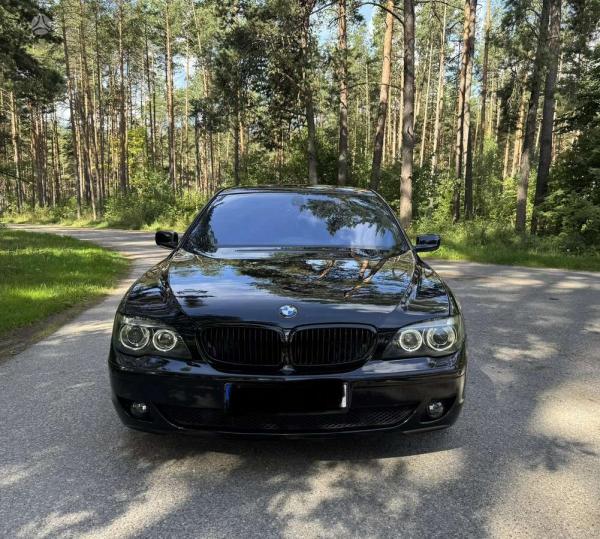 Black BMW 730 2005 in Vilnius, with an engine capacity of 0.00 L and mileage of 318 thousand km for 3200 €, photo 3 on AUTOMOTO.COM.LV