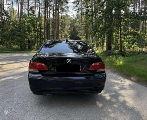 Black BMW 730 2005 in Vilnius, with an engine capacity of 0.00 L and mileage of 318 thousand km for 3200 €, photo 6 on AUTOMOTO.COM.LV